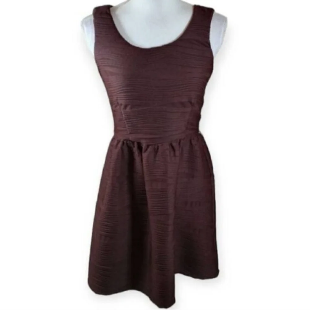 Rewind | Dresses | Rewind Burgundy Textured Dress Szm Euc | Poshmark